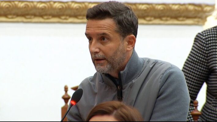 Erion Braçe i revoltuar: Edhe një filxhan kafeje e rritët?! Zhvatje ...