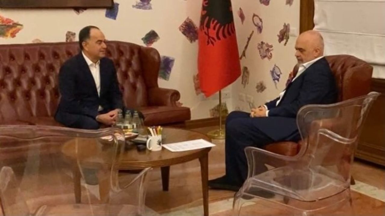 Bajram Begaj paraqet dorëheqjen si ushtarak. Balla: Uroj që Meta të mos ...