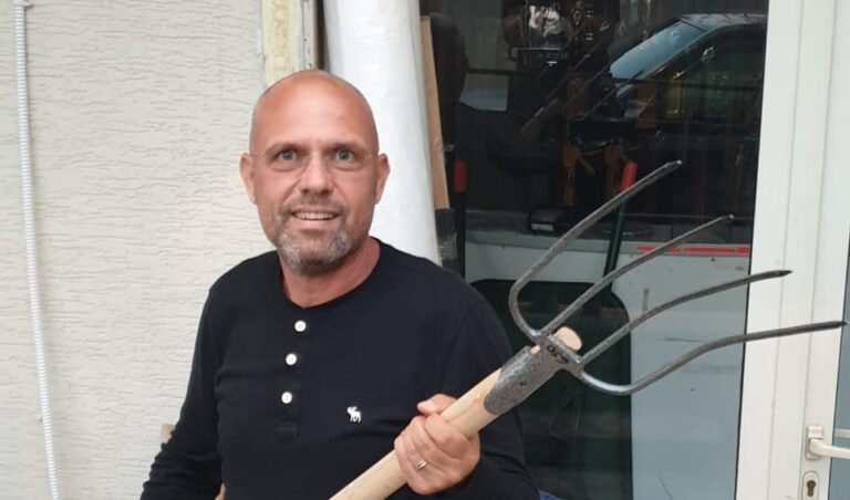 Ylli Manjani: T’i mbyllim në ambasadat e tyre të gjithë ambasadorët e huaj!