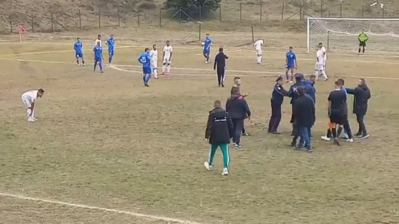 Goditi me grusht arbitrin, përjashtohet për dy vjet presidenti i Gramshit