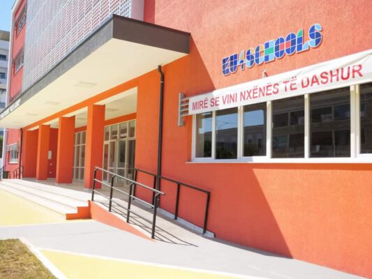 FOTO/ Edi Rama: Shkolla “Olsi Lasko” në Durrës, ambiente të reja për ...