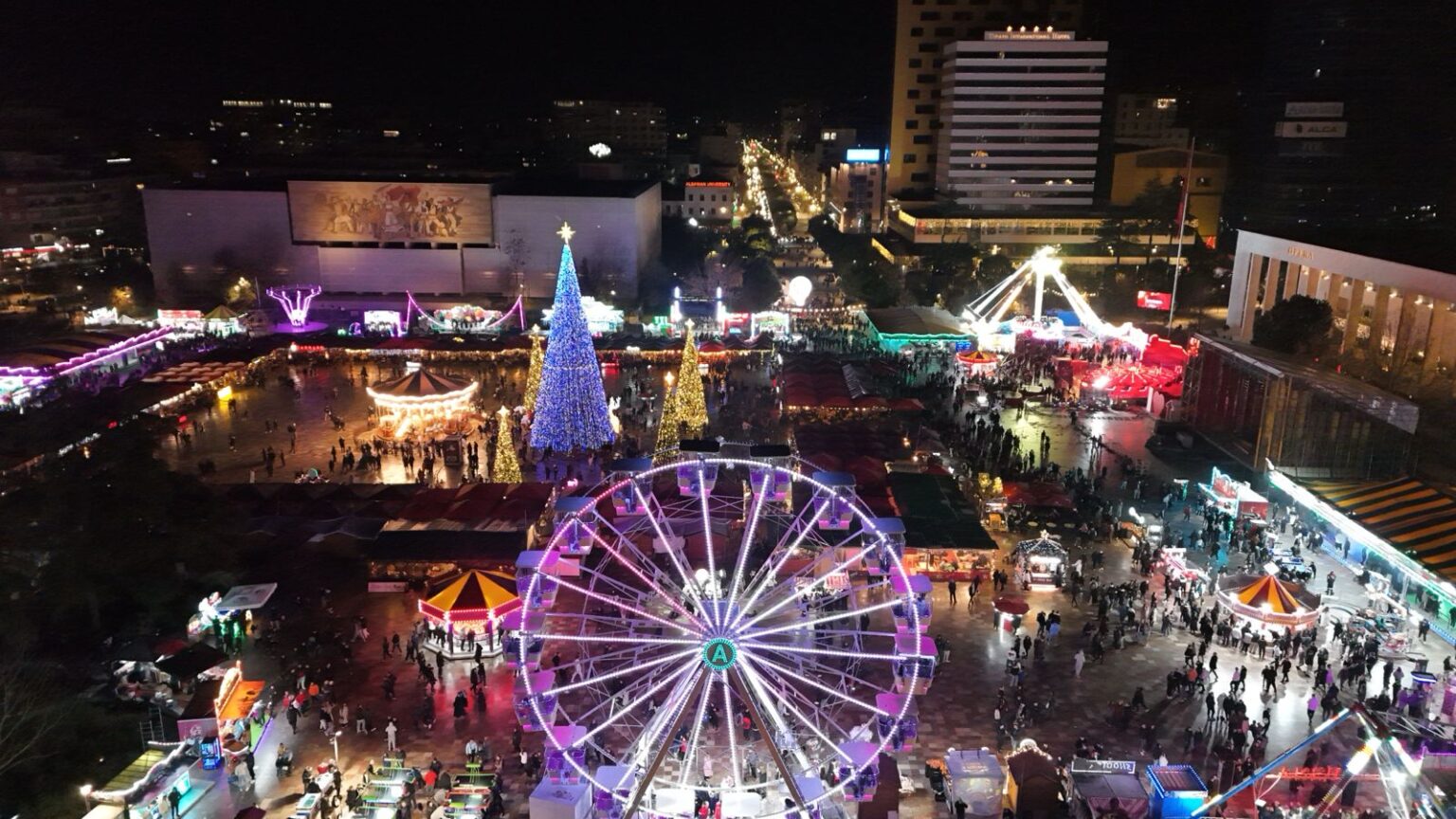 Veliaj urdhëron nisjen e dekorimit të Tiranës për festat e fundvitit