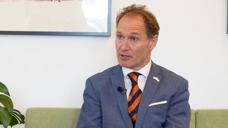 Ambasadori suedez, Jonas Westerlund: Formimi i qeverisë së Kosovës ...