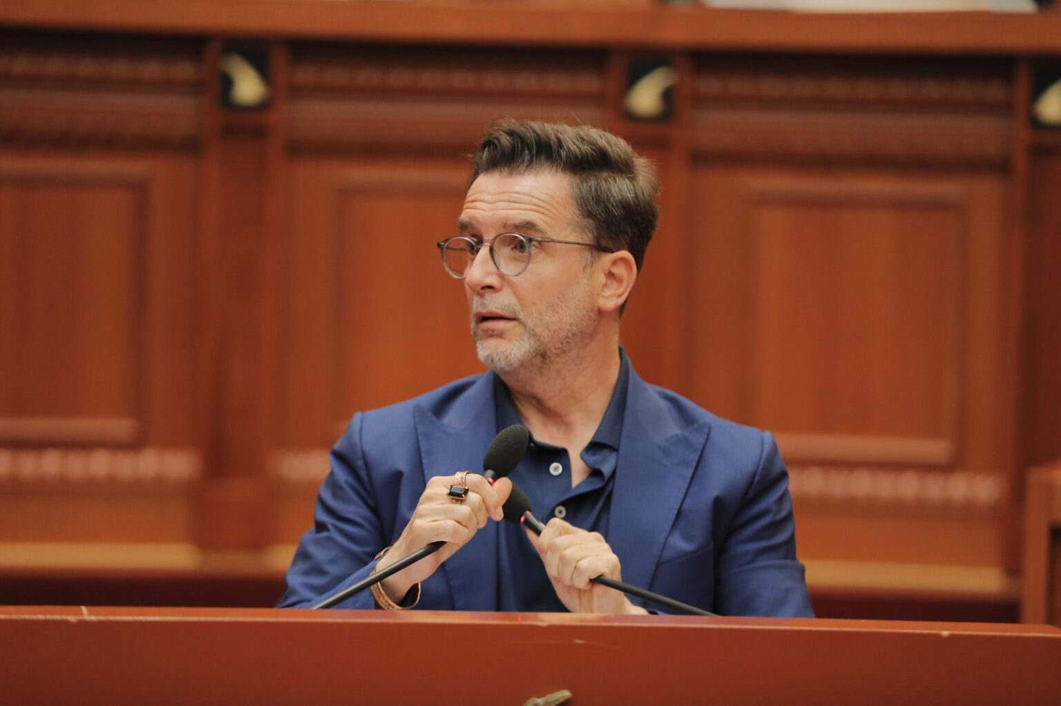 Erion Braçe hap letrat: Çmimi i sigurimit të makinave është rritur, AMF ...