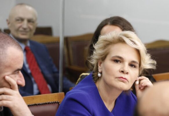 Monika Kryemadhi gjobitet me 10 mijë lekë nga gjykata, ja arsyeja